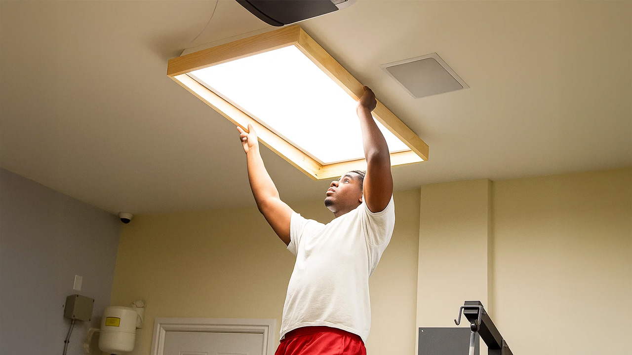 Installing LED Fluorescent Light in the Garage: Shop