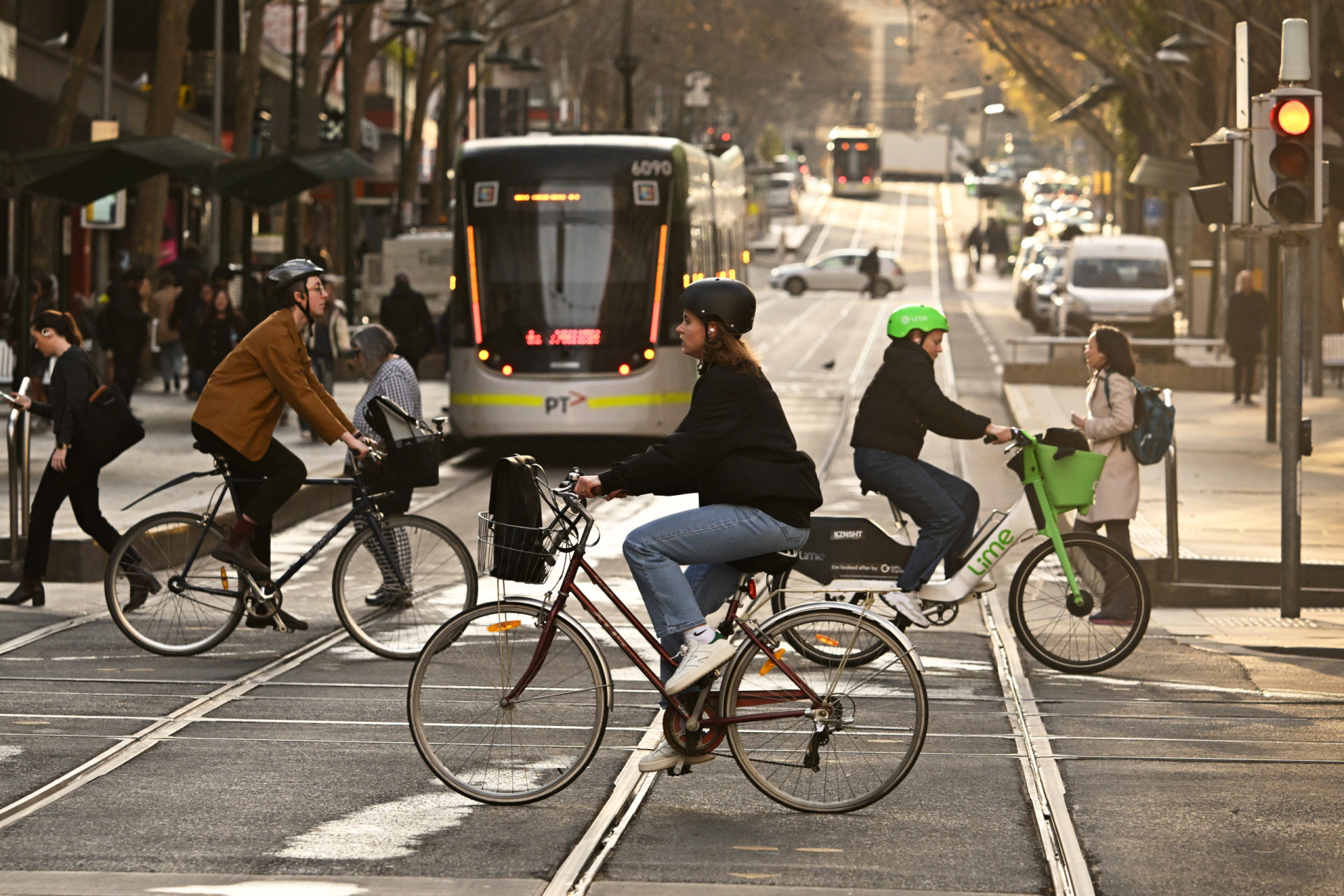 Which countries do the most people want to relocate to?