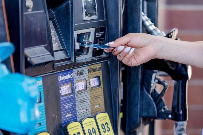 The Gas Rewards Programs That’ll Really Save You Money at the Pump