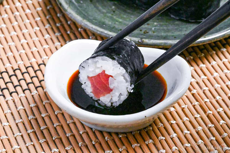 Tekka Maki (Tuna Sushi Roll)