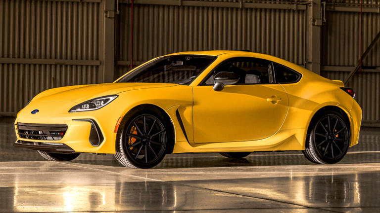 Stellantis can't get rid of 2024 Dodges, and it's not the only one with ...