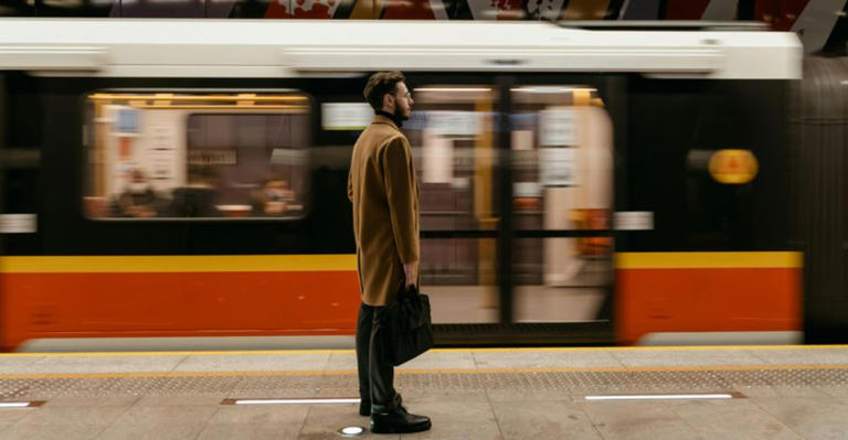 The 8 Emotional Stages Men Go Through After Breaking Up