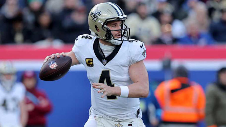Derek Carr Leaves Door Open For NFL Return After Saints Exit