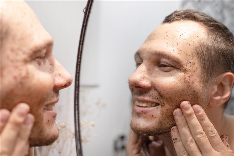 Should you exfoliate before or after shaving? Here’s what skincare ...