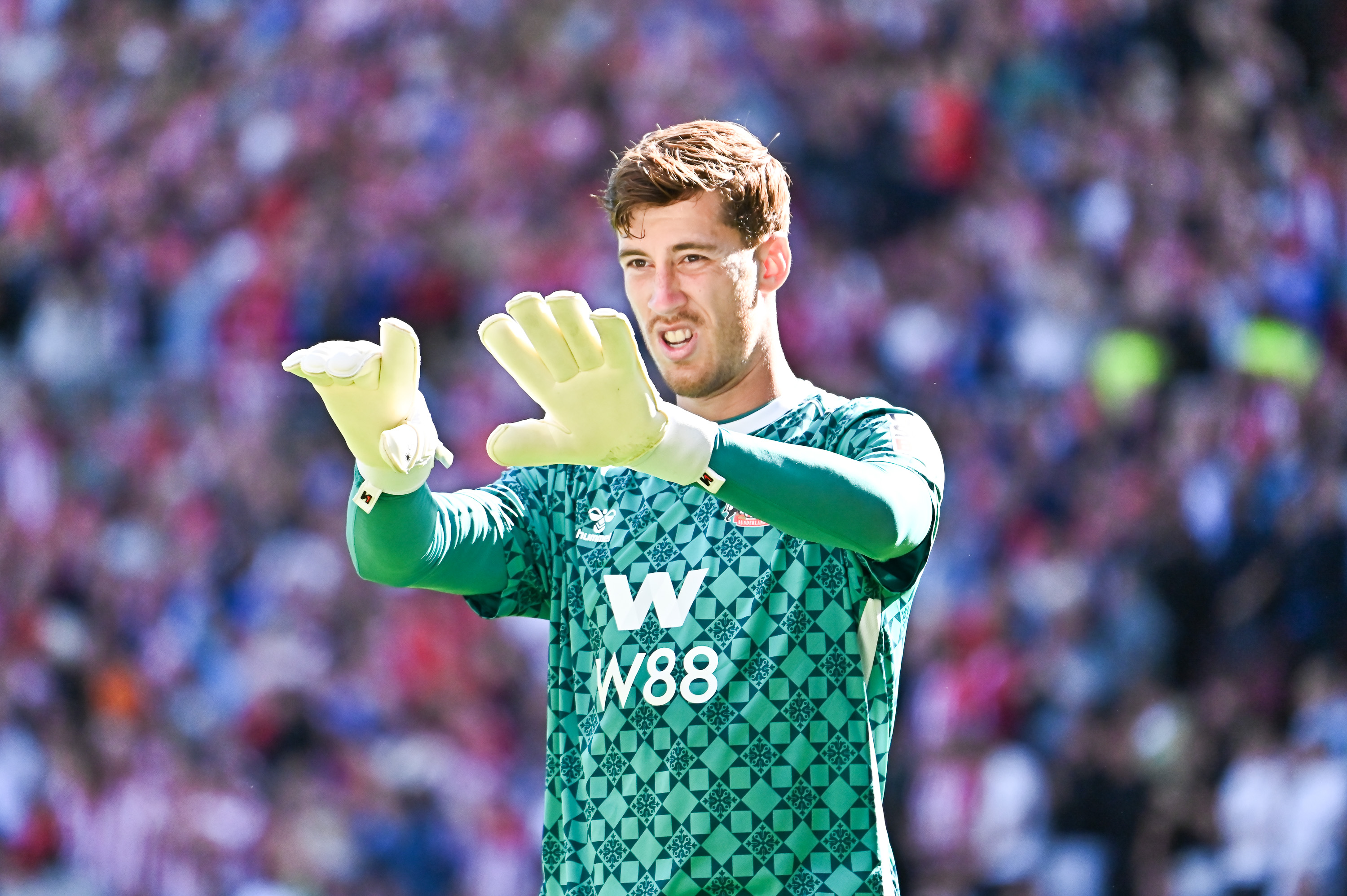 ‘They cannot be booing me’ – Robin Roefs admits surprise at Sunderland ...