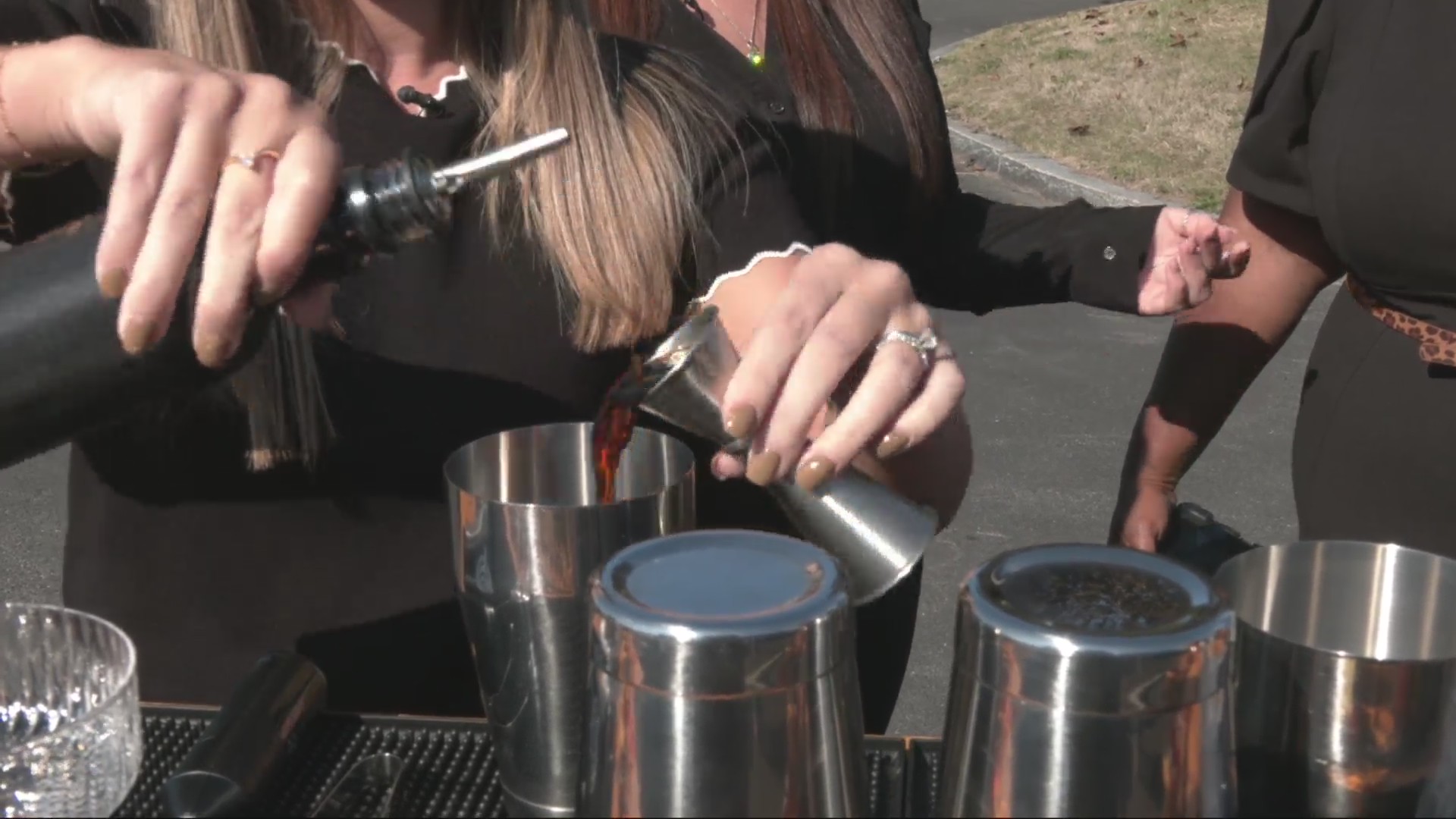 Mobile Bar Two Tipsy Visits Bridge Street for 21st Anniversary Show