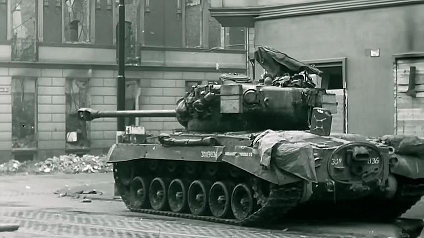 Sherman Firefly vs. Tigers: Could Britain’s Upgunned Tank Take Down ...