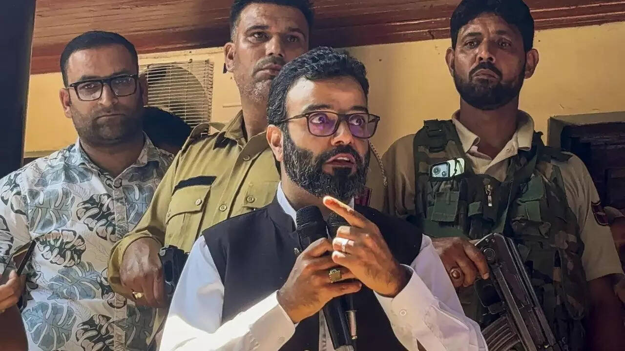 NC's Srinagar MP Aga Ruhullah Mehdi slams his own party again, accuses ...