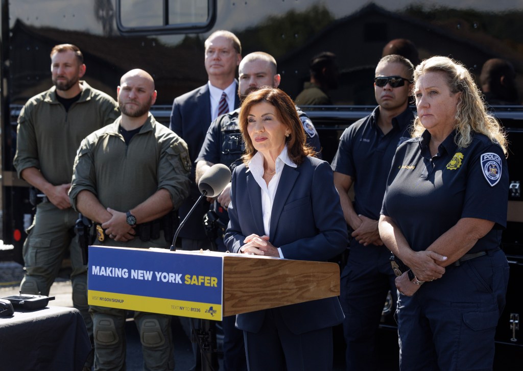 Hochul calls on Zohran Mamdani to ‘apologize’ to police for calling ...