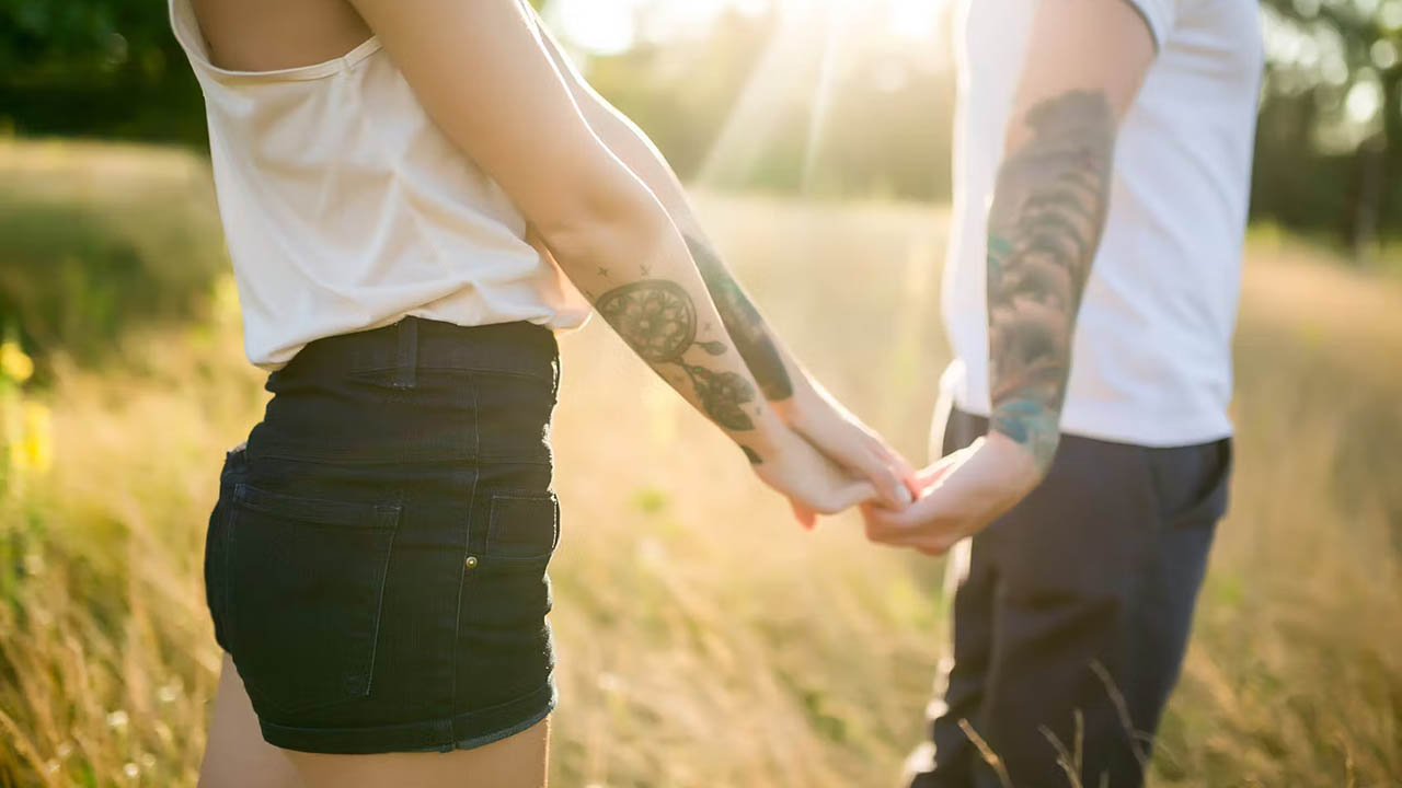 The Love Language You Really Respond To, According to Astrology