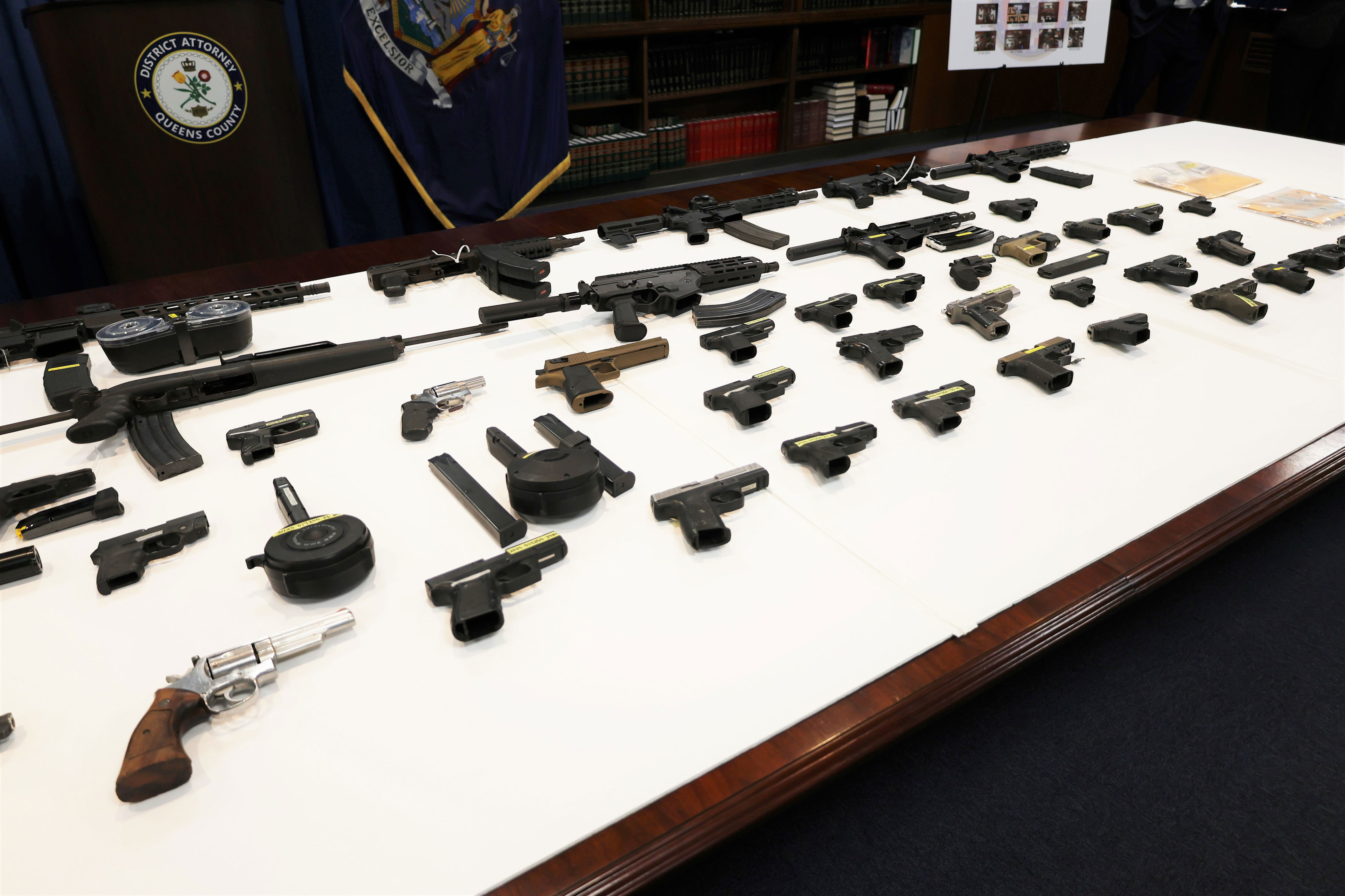 Two alleged gun traffickers held without bail for transporting weapons ...