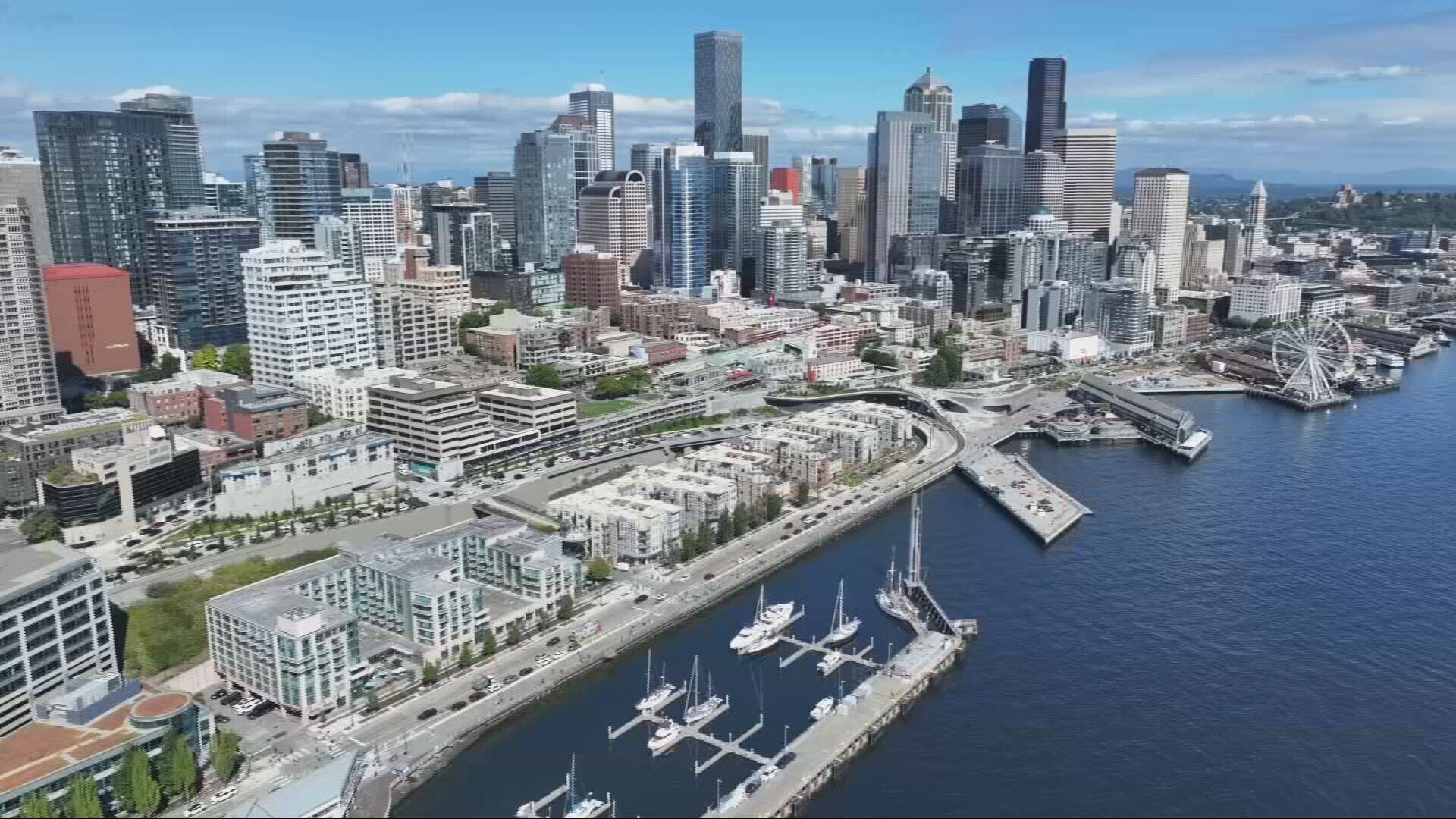 Downtown Seattle foot traffic nears pre-pandemic levels, violent crime ...