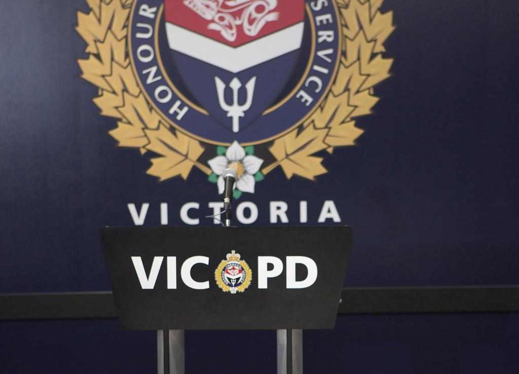 Victoria police school liaison officers to return to schools this month