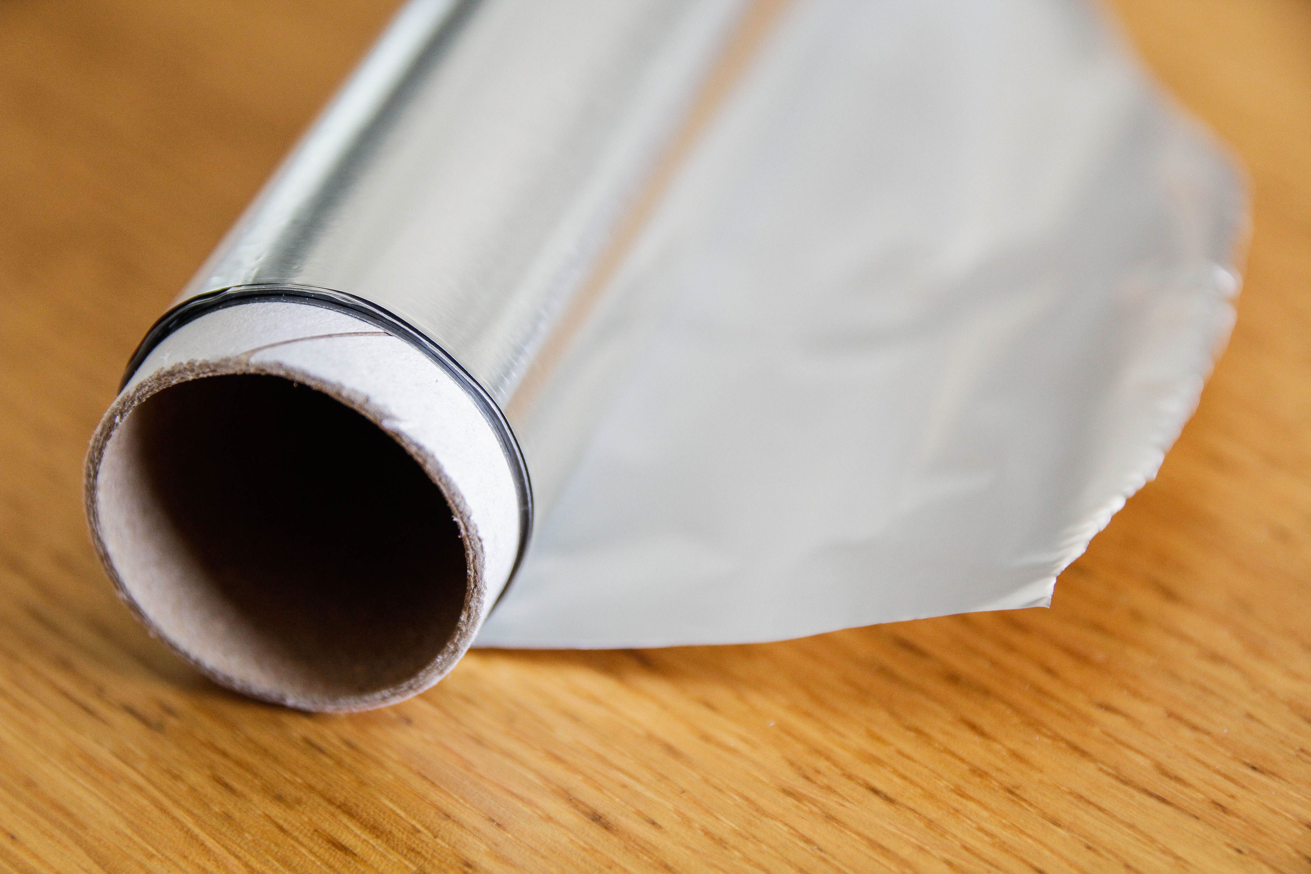 10 genius aluminum foil hacks that actually work