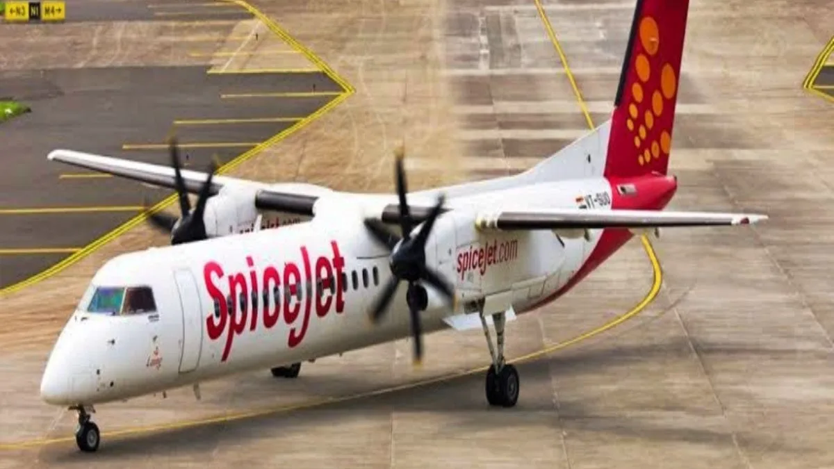 Lost outer wheel during takeoff, SpiceJet flight makes emergency ...