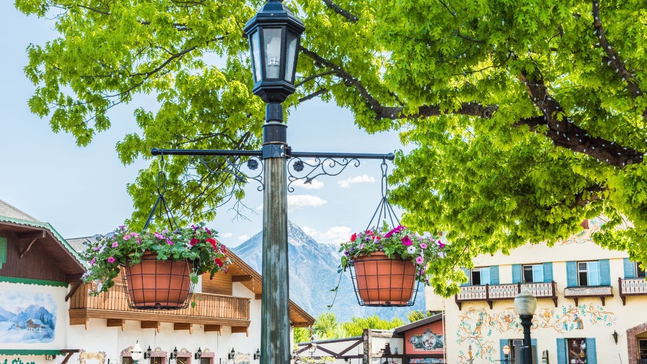 13 American Small Towns That Feel Like Europe