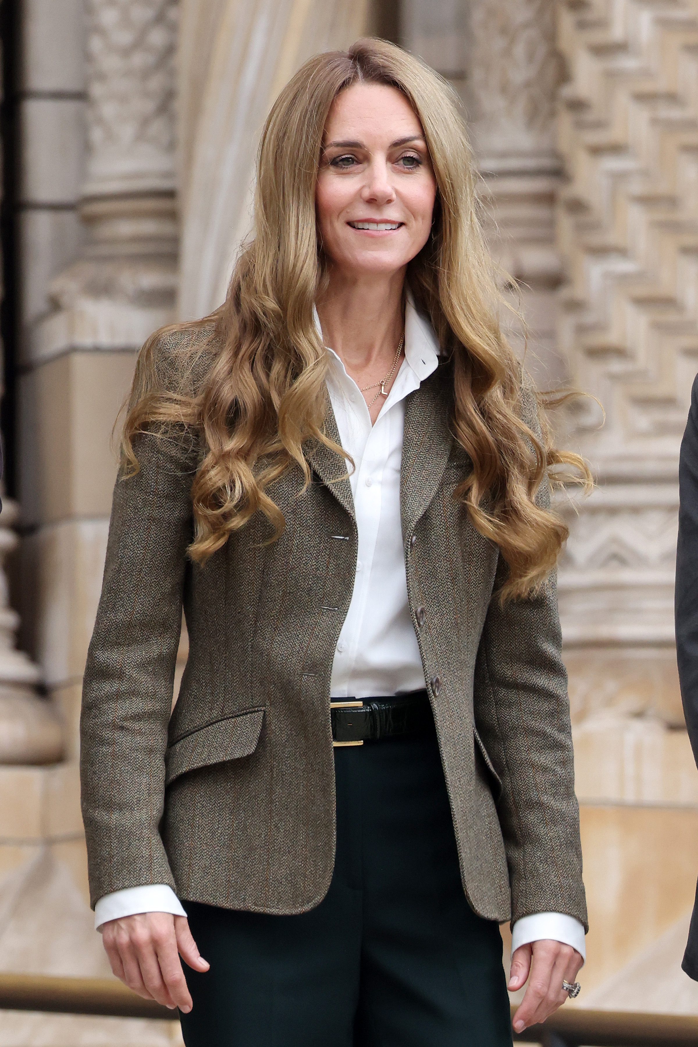 Kate Middleton’s mystifying hair trick leaves fans stunned
