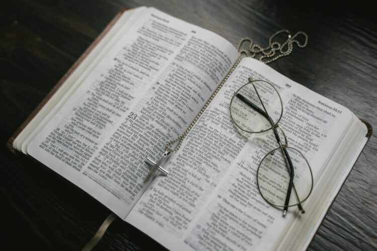 15 Common Questions People Ask About the Bible
