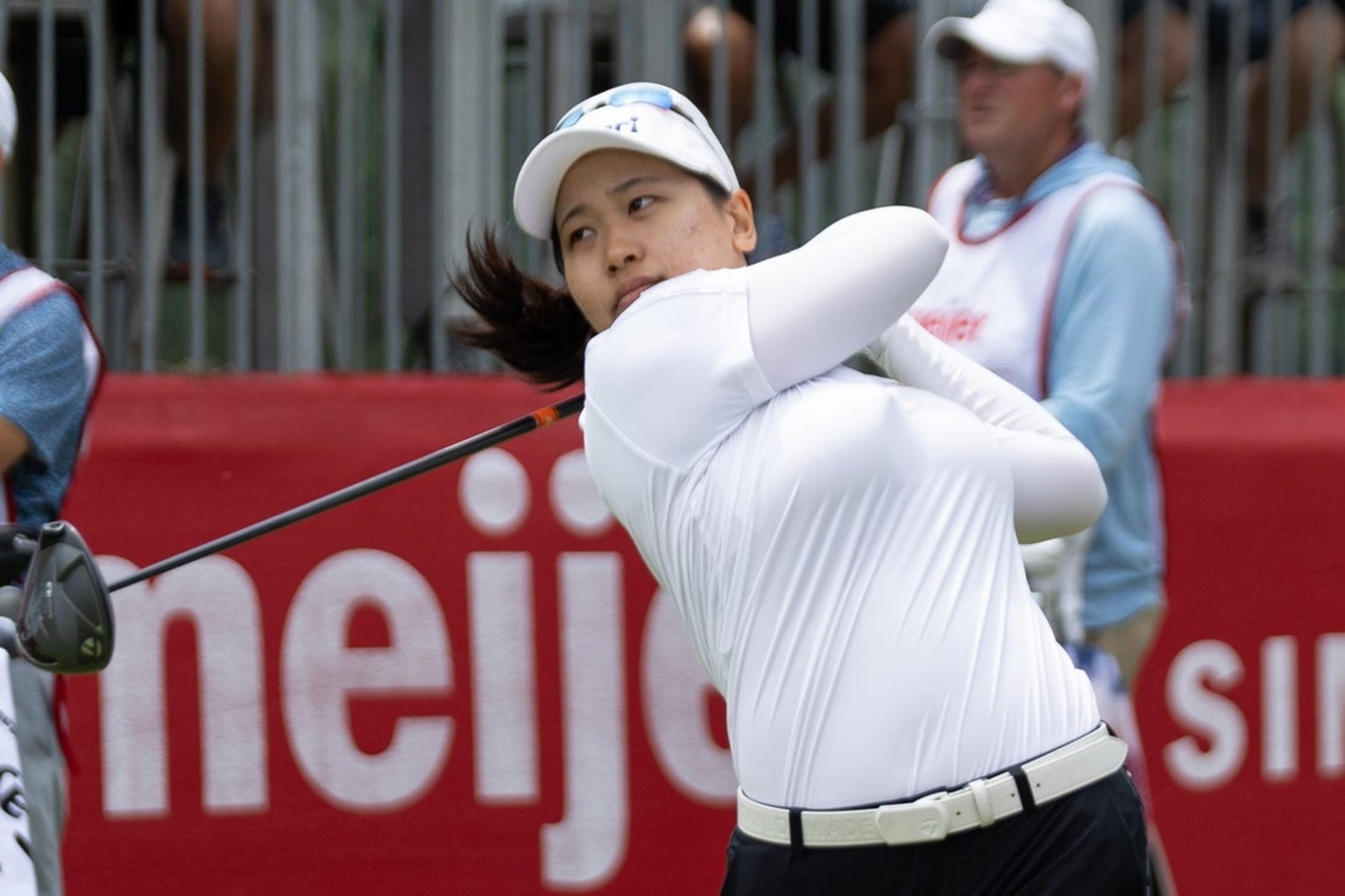 Chanettee Wannasaen holds 2-shot Kroger Queen City lead