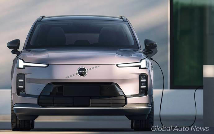 Finally, a PHEV with a Real Electric Range. Volvo's New XC70 Has Over 200km of EV Power.