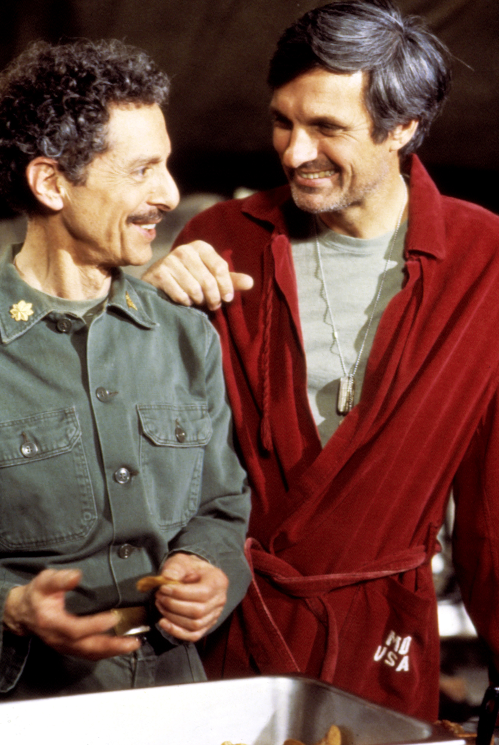Beloved ‘MASH' Star Alan Alda Reveals 19 Behind-the-Scenes Secrets That ...