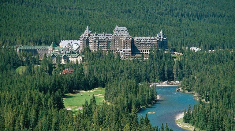 How To Travel Around Canada Like A Nature-Obsessed ELLE Editor