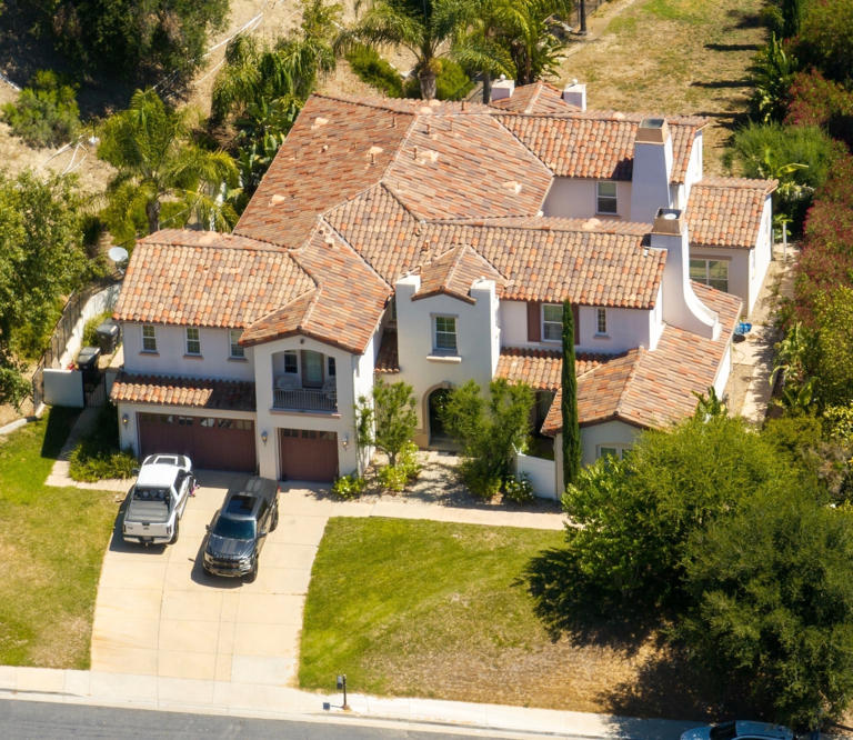 Inside Denise Richards and Aaron Phypers’ house of squalor with stained ...