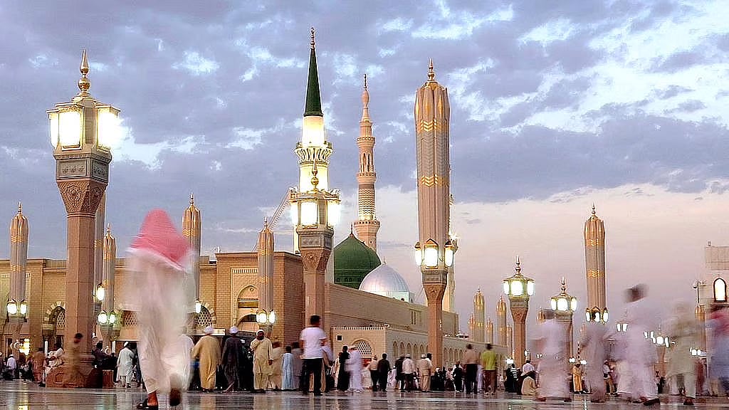 Saudi: Loud bang heard near Prophet's mosque; residents urged to avoid ...