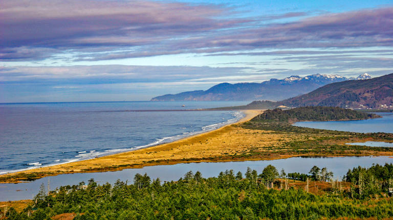 Oregon's Once-Thriving Resort 'Town That Fell Into The Sea' Is Now A ...