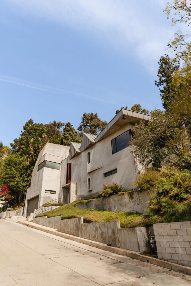 David Lynch’s surreal LA compound asks $15M — featuring the studio ...