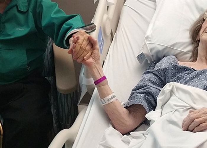 28 People Describe The Most Bittersweet Moment They Have Ever Experienced