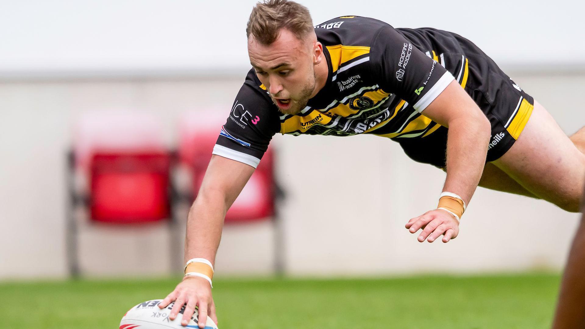 Hull FC sign York Knights forward Bradley