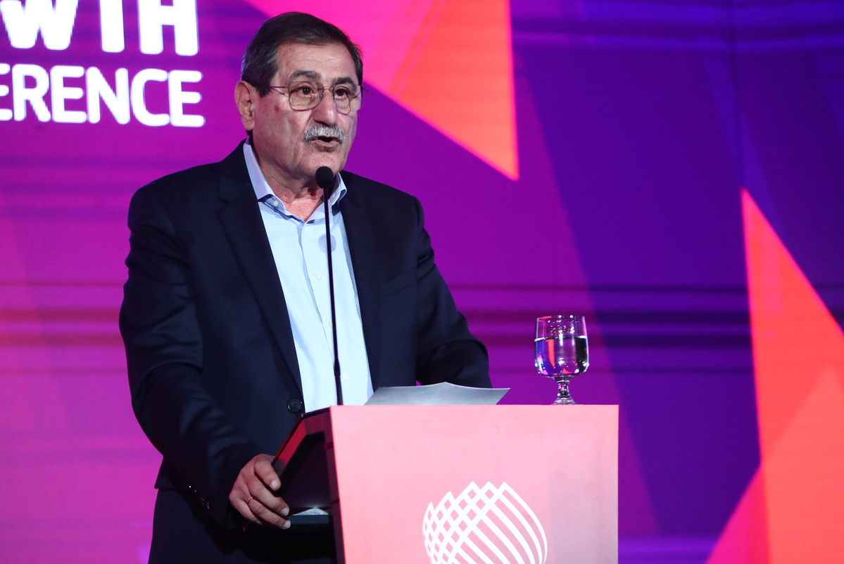 Πελετίδης για τράπεζες στα σχολεία: «Αυτοί που μας παίρνουν τα λεφτά ...