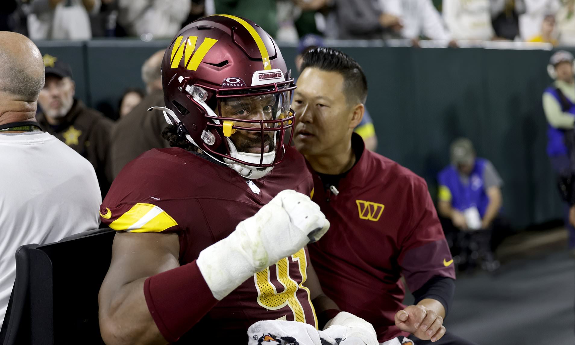 NFL star ruled out for season after gruesome leg injury posts emotional ...