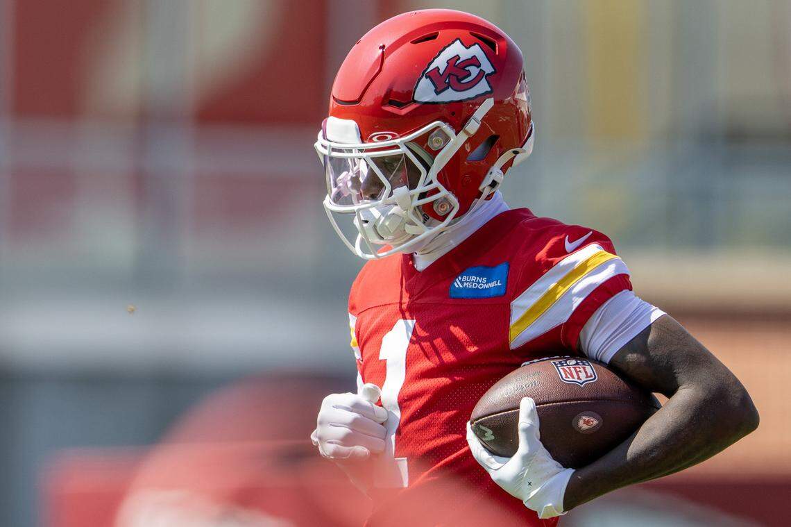 Will Chiefs' Xavier Worthy play vs. Eagles? Odds are slim, but he's not ...