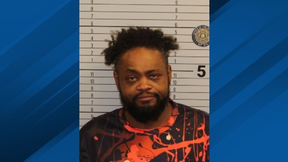Chattanooga man facing charges after throwing 'crack pipe' on police car