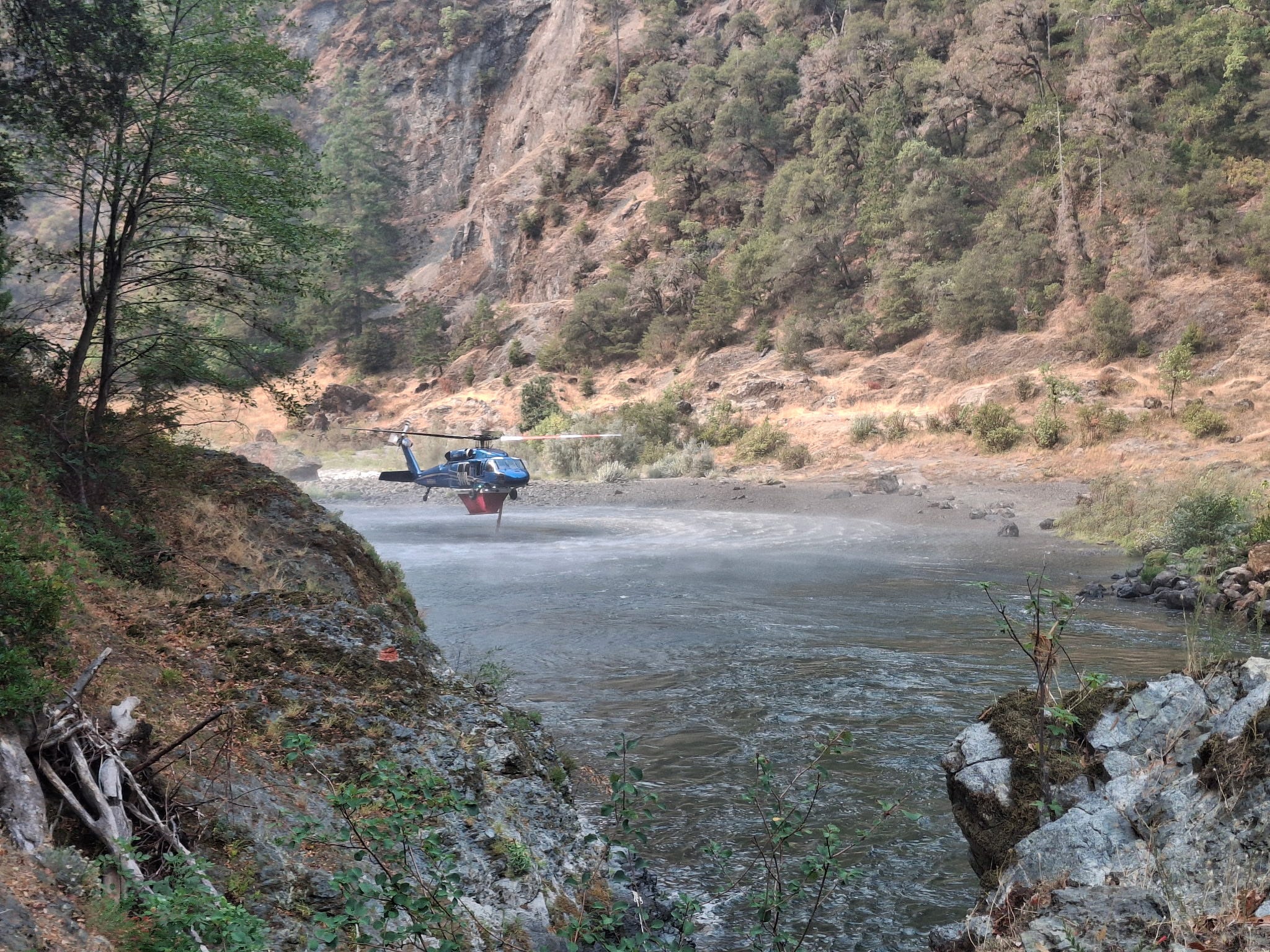 Famed section of Oregon's Rogue River shut down by Moon Complex wildfire