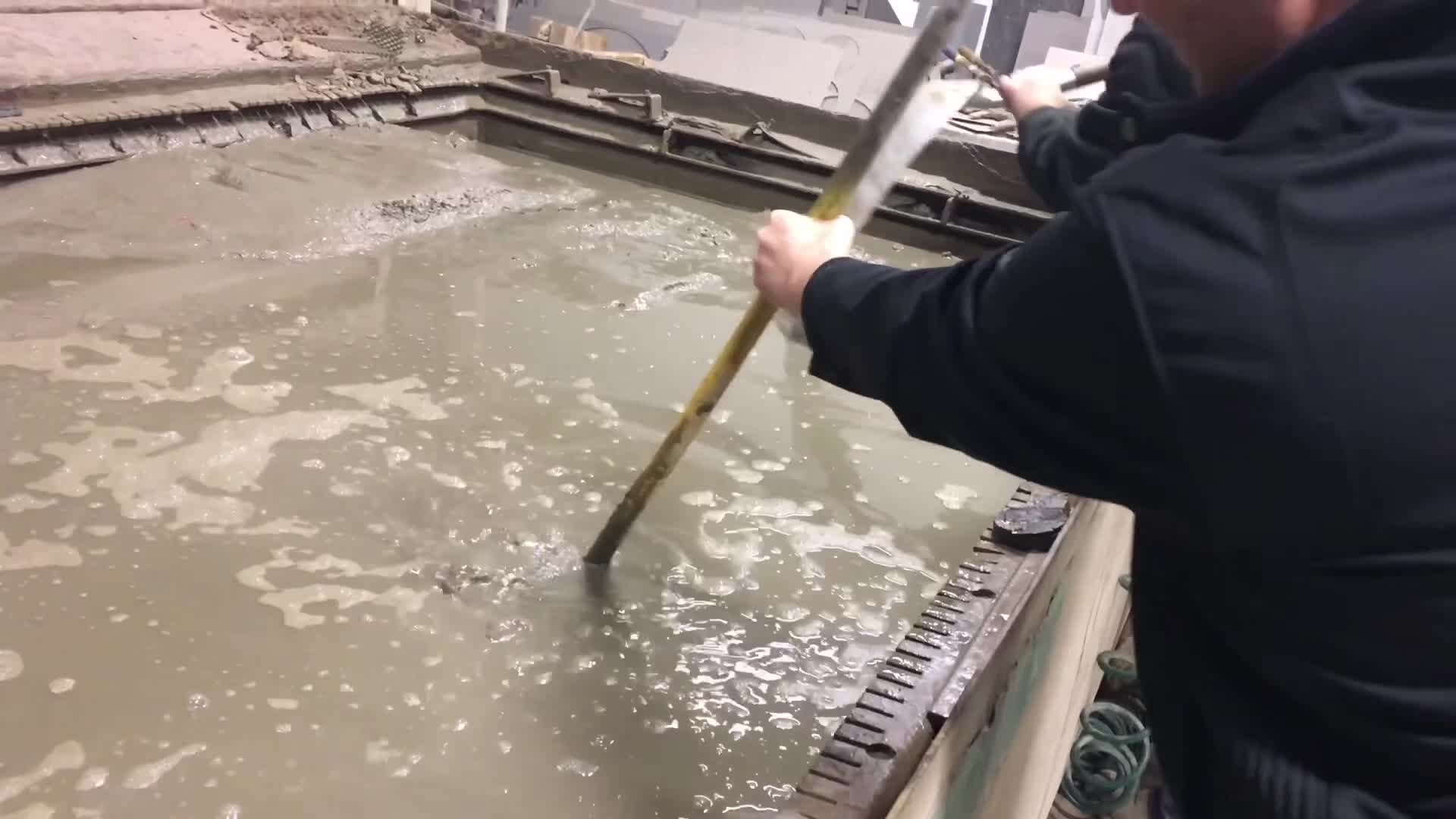 Waterjet tank cleaning mystery objects