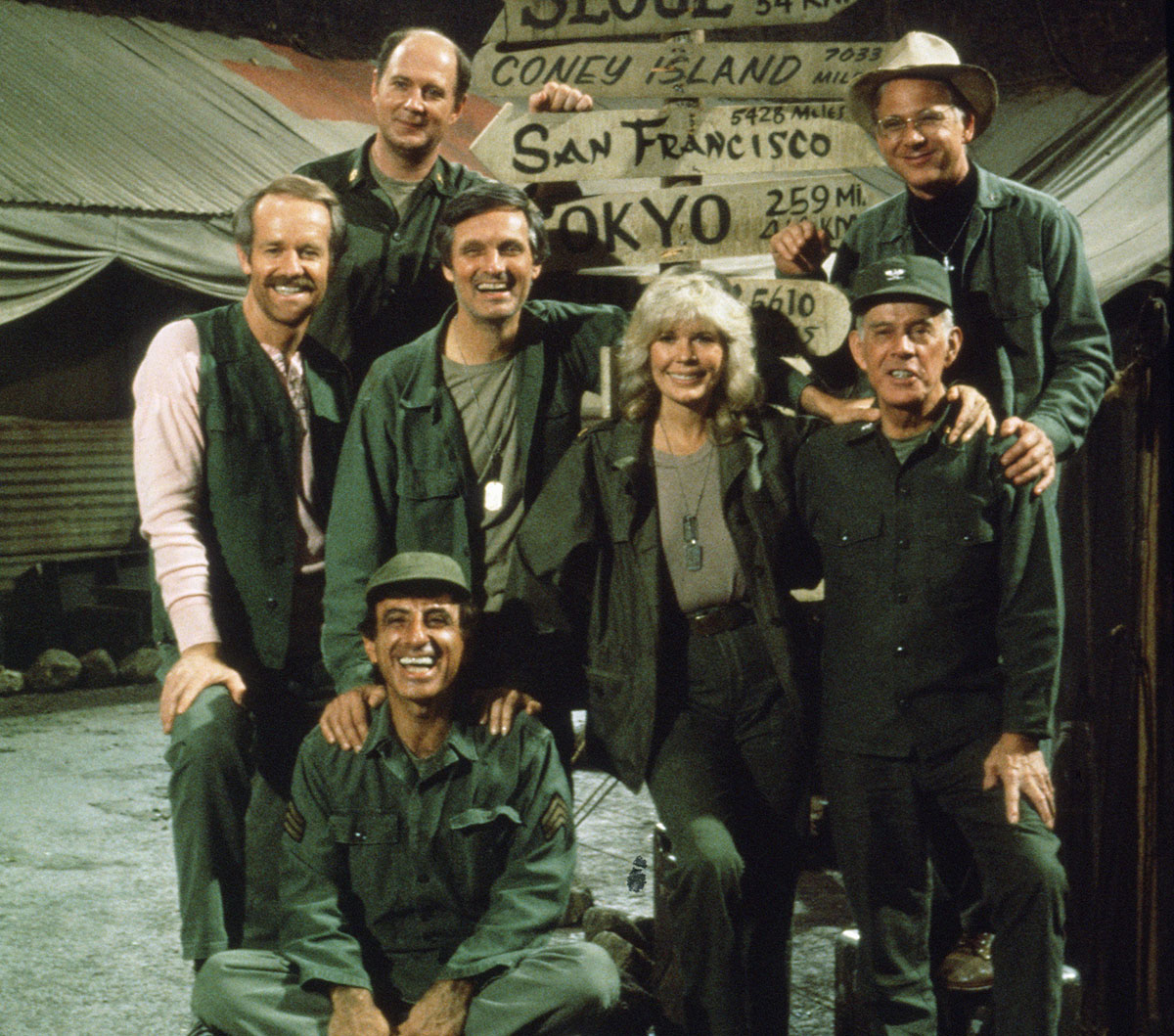 Why the 'MASH' Finale Stills Makes Us Cry 40 Years Later: The Emotional ...