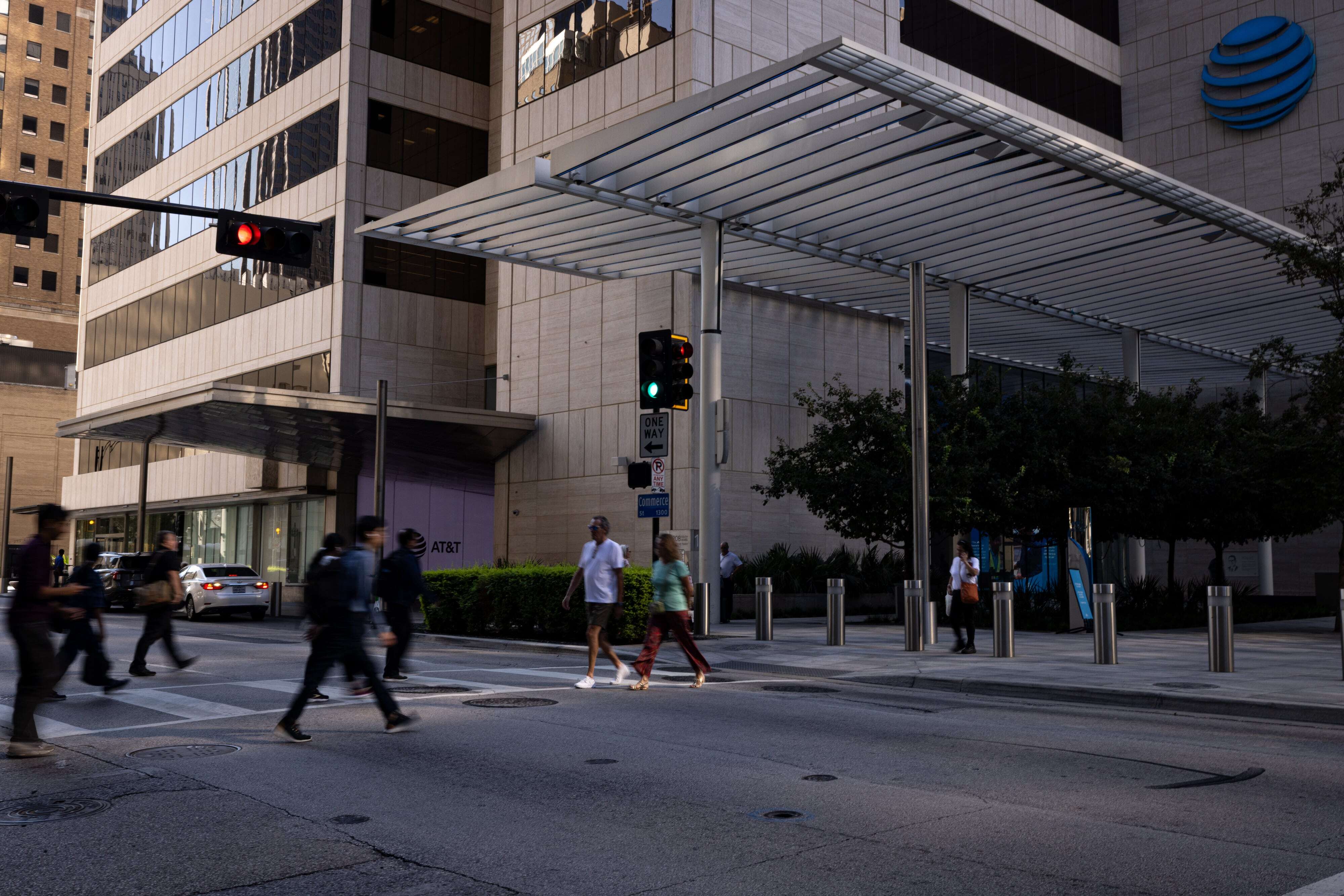 AT&T searching for office space outside of downtown Dallas