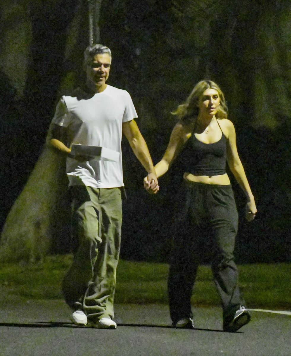 Cash Warren, 46, holds hands with a new 20-year-old after brief romance ...
