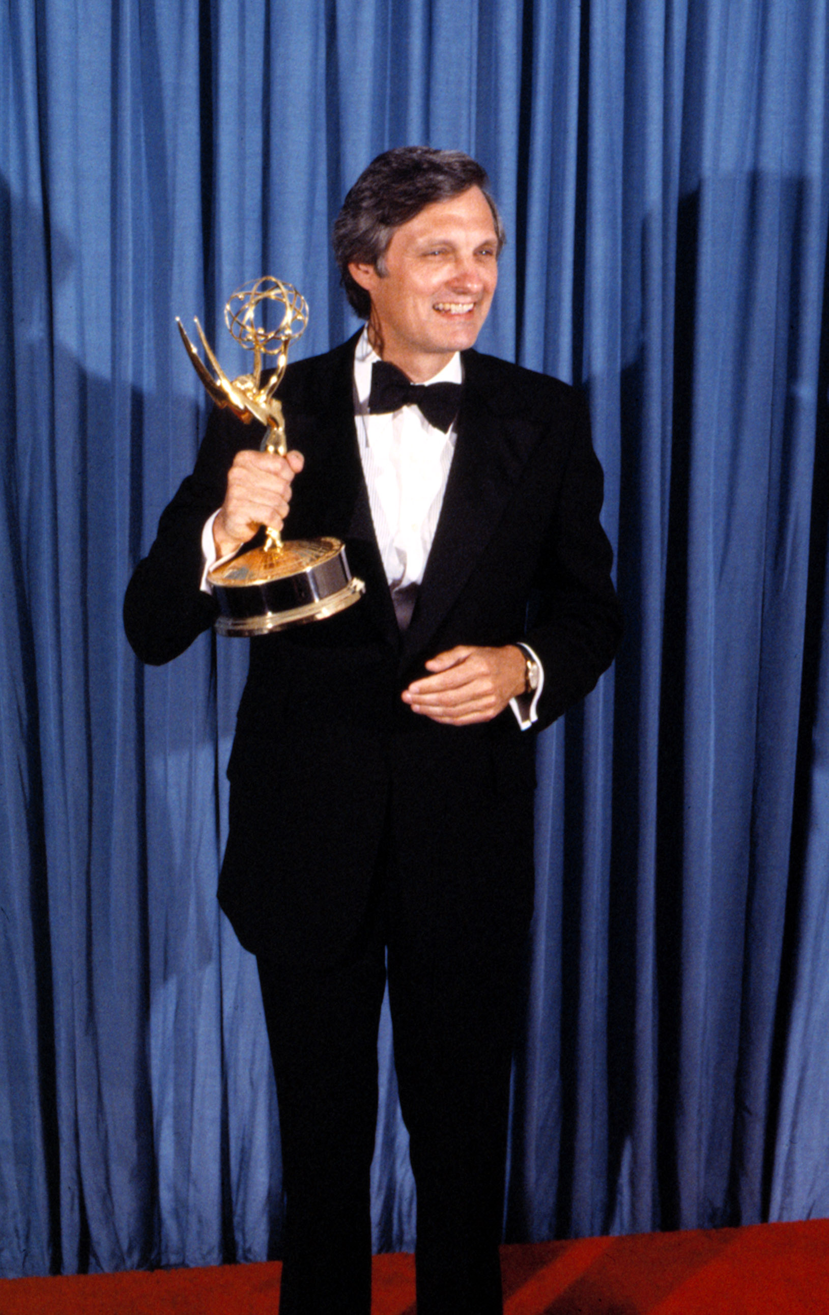 Beloved ‘MASH' Star Alan Alda Reveals 19 Behind-the-Scenes Secrets That ...