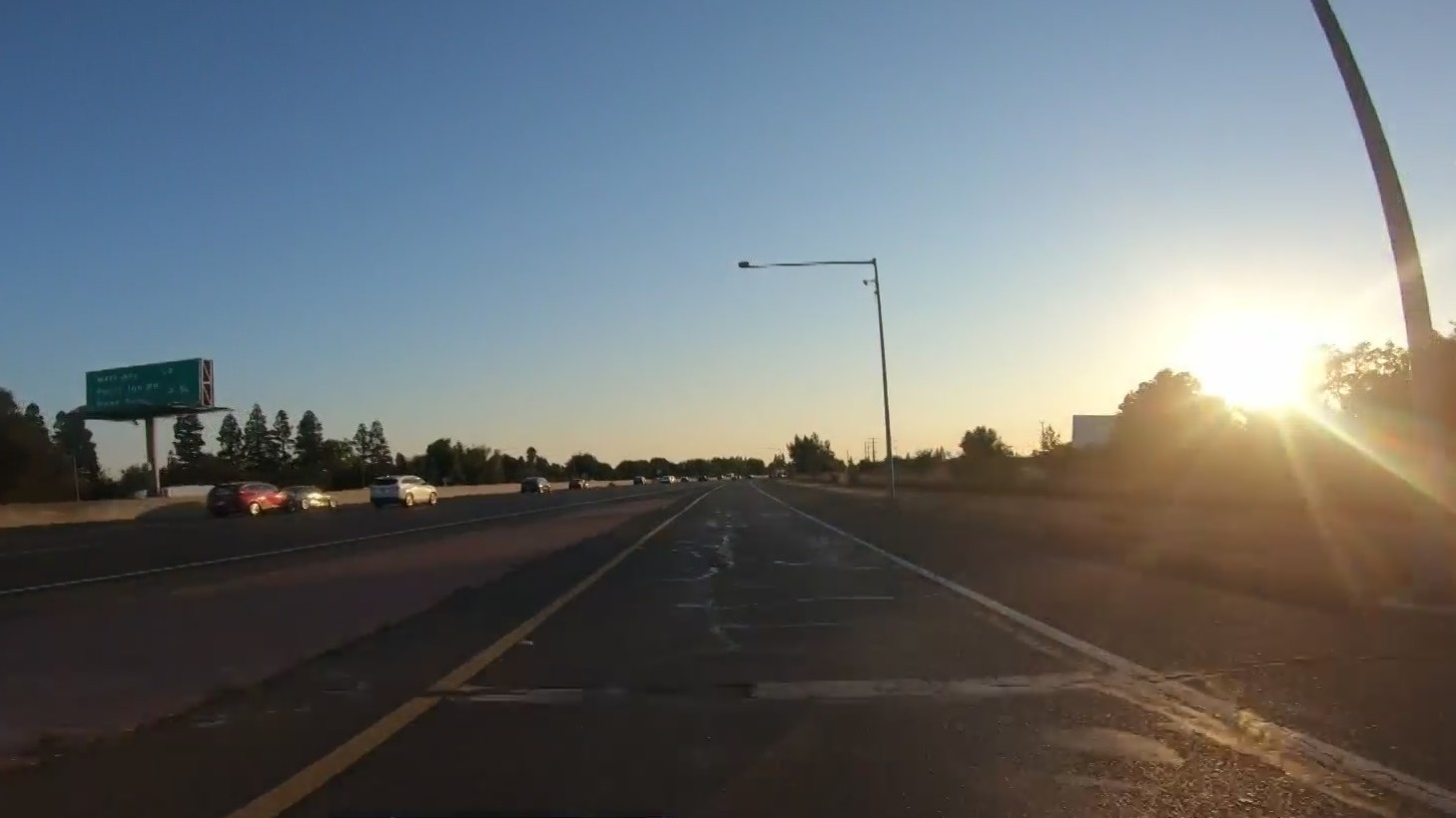 Unmarked SUV with flashing lights in Sacramento not affiliated with law ...