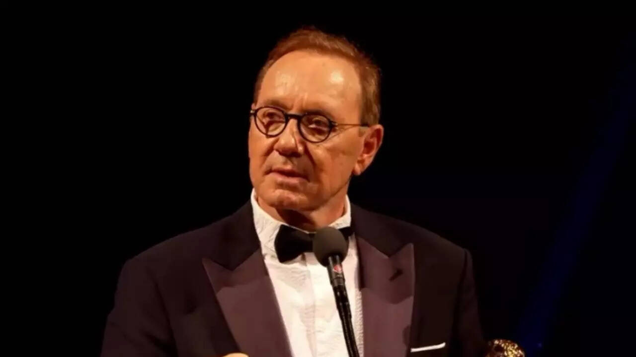 Kevin Spacey receives the Lifetime Achievement Award: Dedicated honor ...