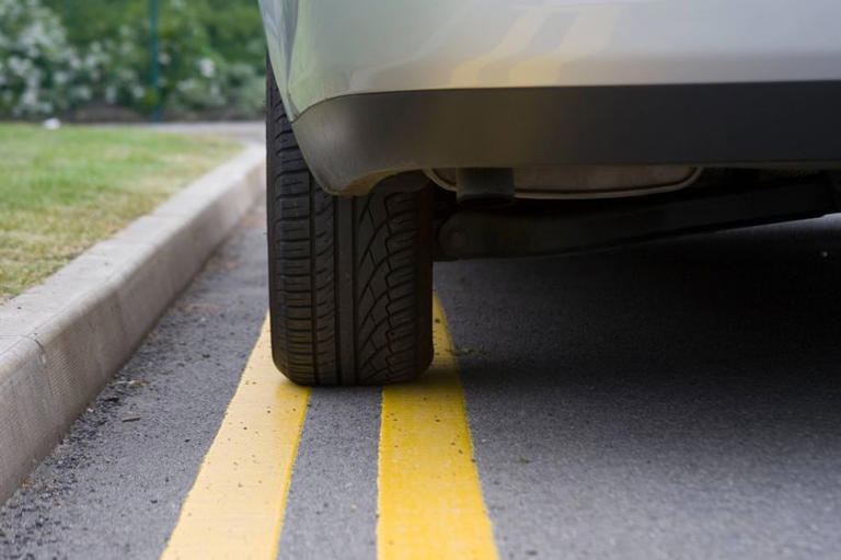Birmingham drivers get around double yellow line rules using illegal trick