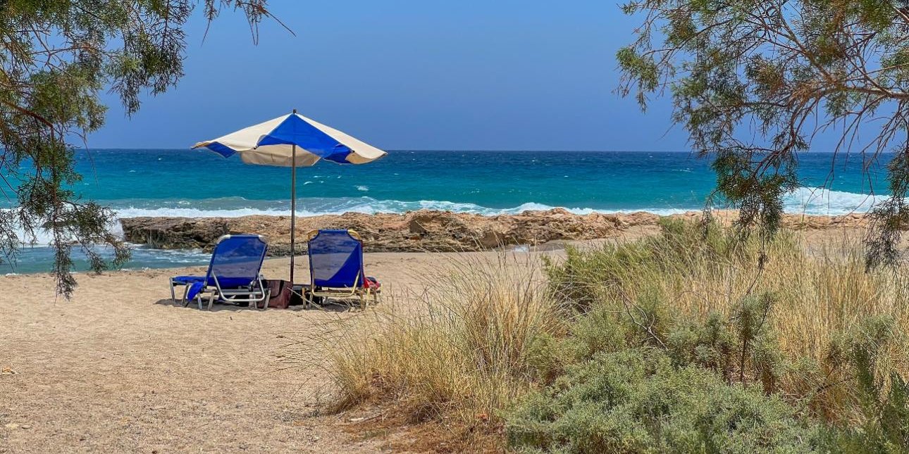 Η παραλία της Αττικής που γίνεται ιδανικός προορισμός για τον ...