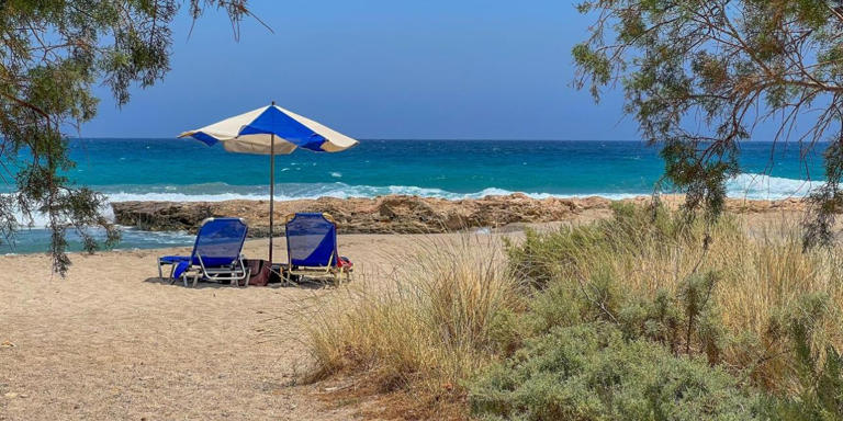 Η παραλία της Αττικής που γίνεται ιδανικός προορισμός για τον ...