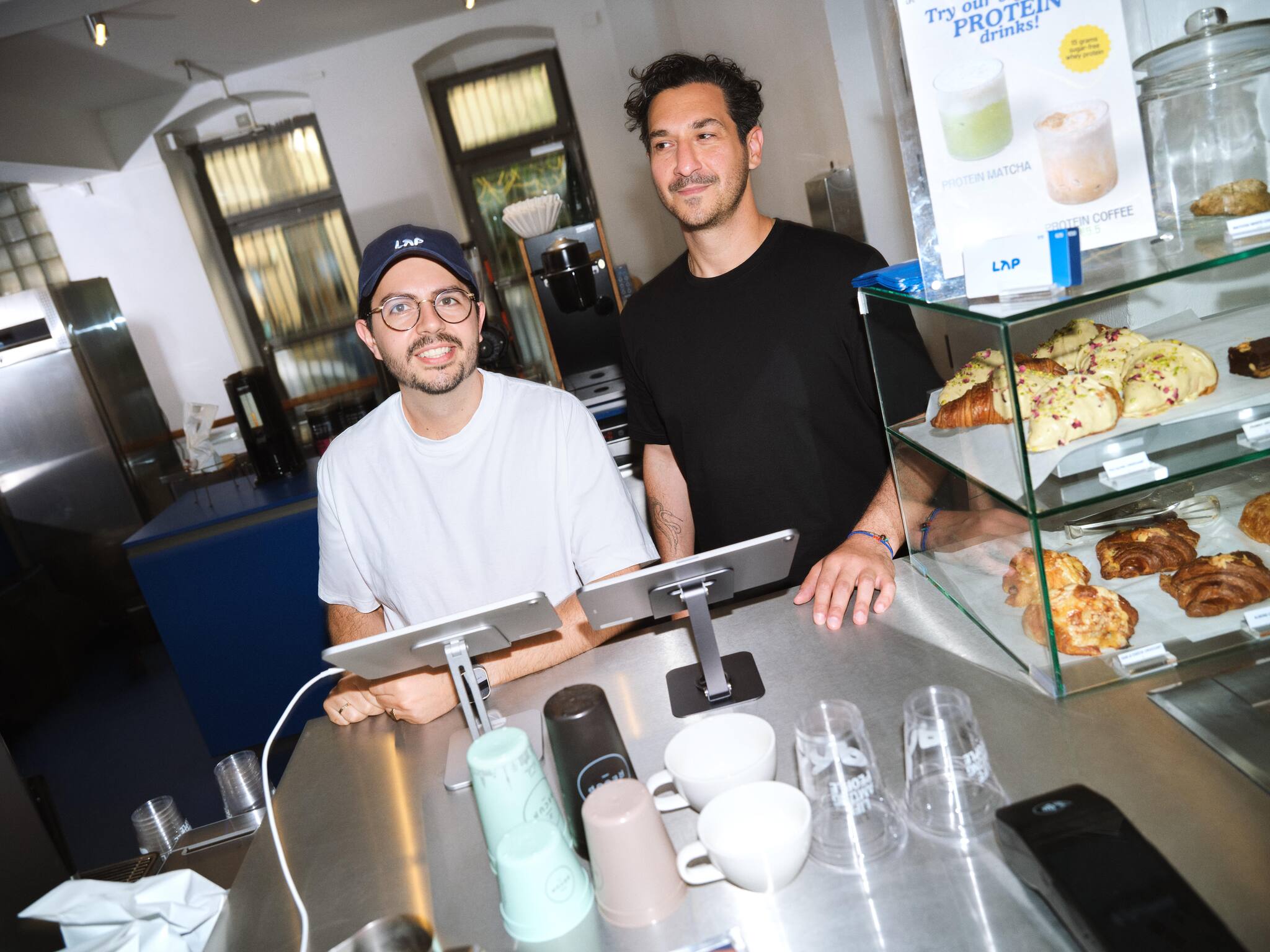 Neu in Hamburg: Verdrängt die Billigkaffeekette LAP Coffee das Lieblingscafé?