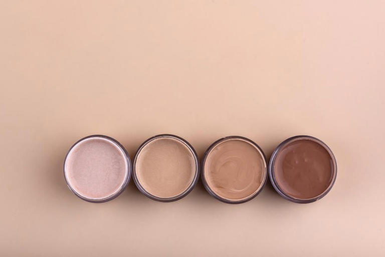 Bedanya powder, cream, dan liquid blush. Mana yang cocok untuk kamu?