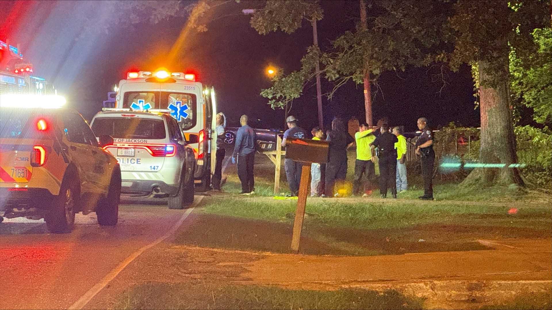 Jackson police investigating shooting of three people in Queens ...